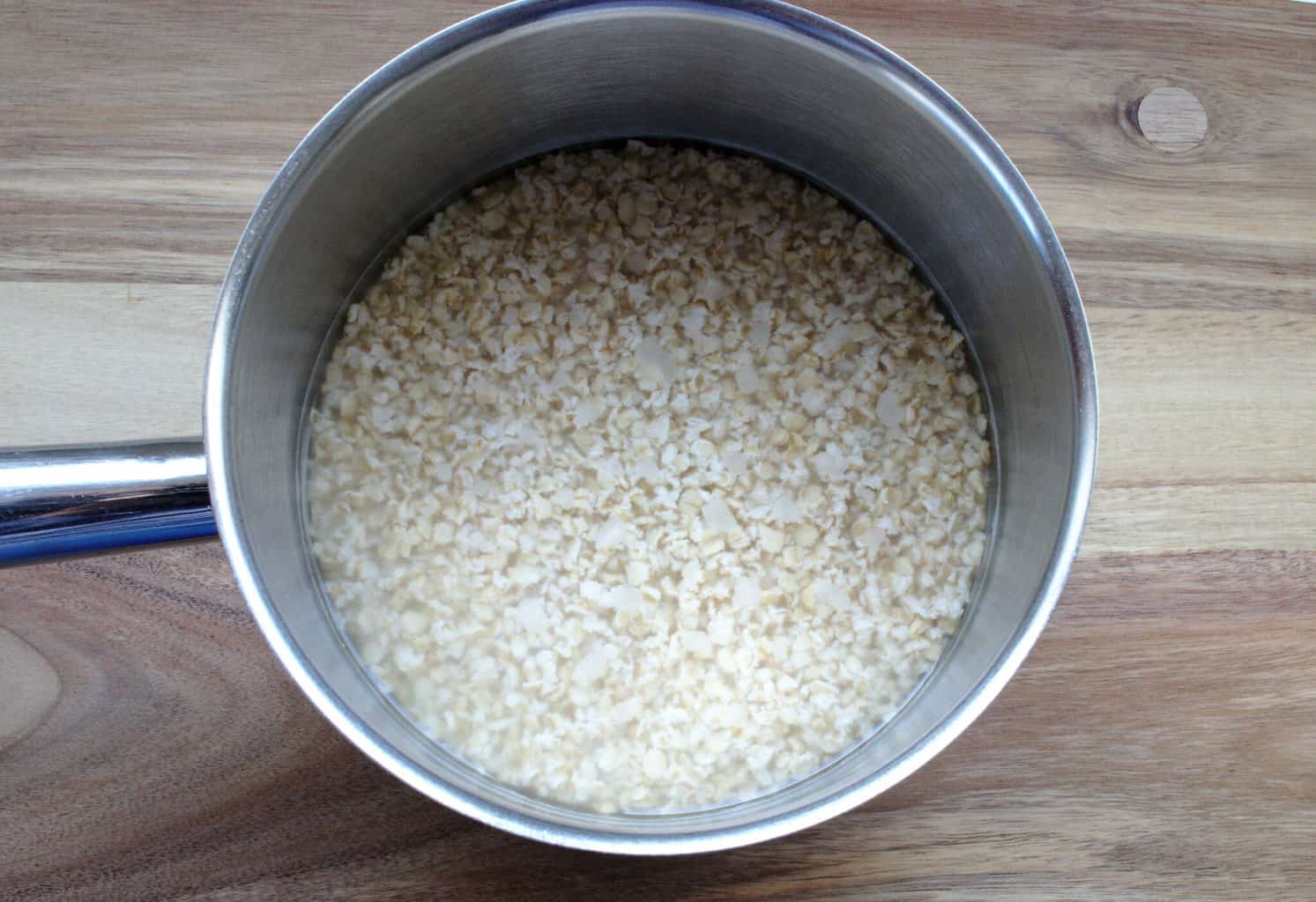Easy to digest creamy oatmeal porridge - Vital Fair Living